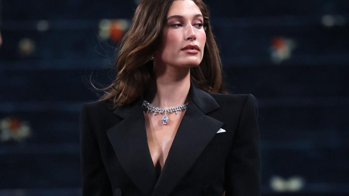 Hailey Bieber vende su marca Rhode por mil millones