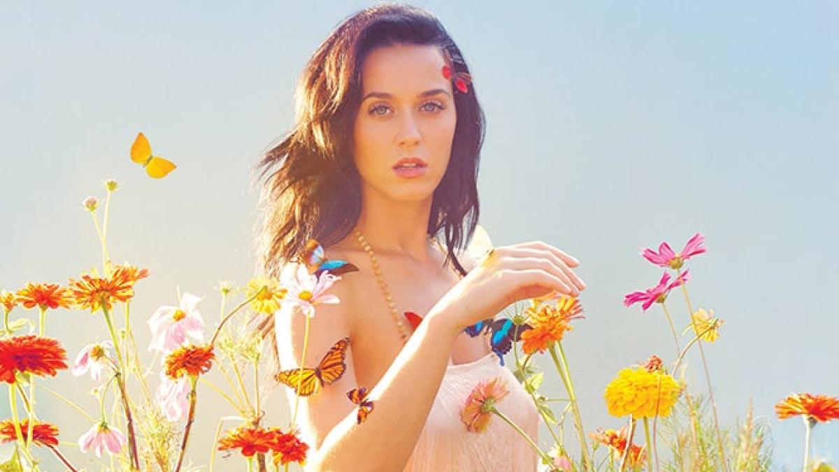 Katy Perry es criticada por destruir 'Yesterday' de The Beatles