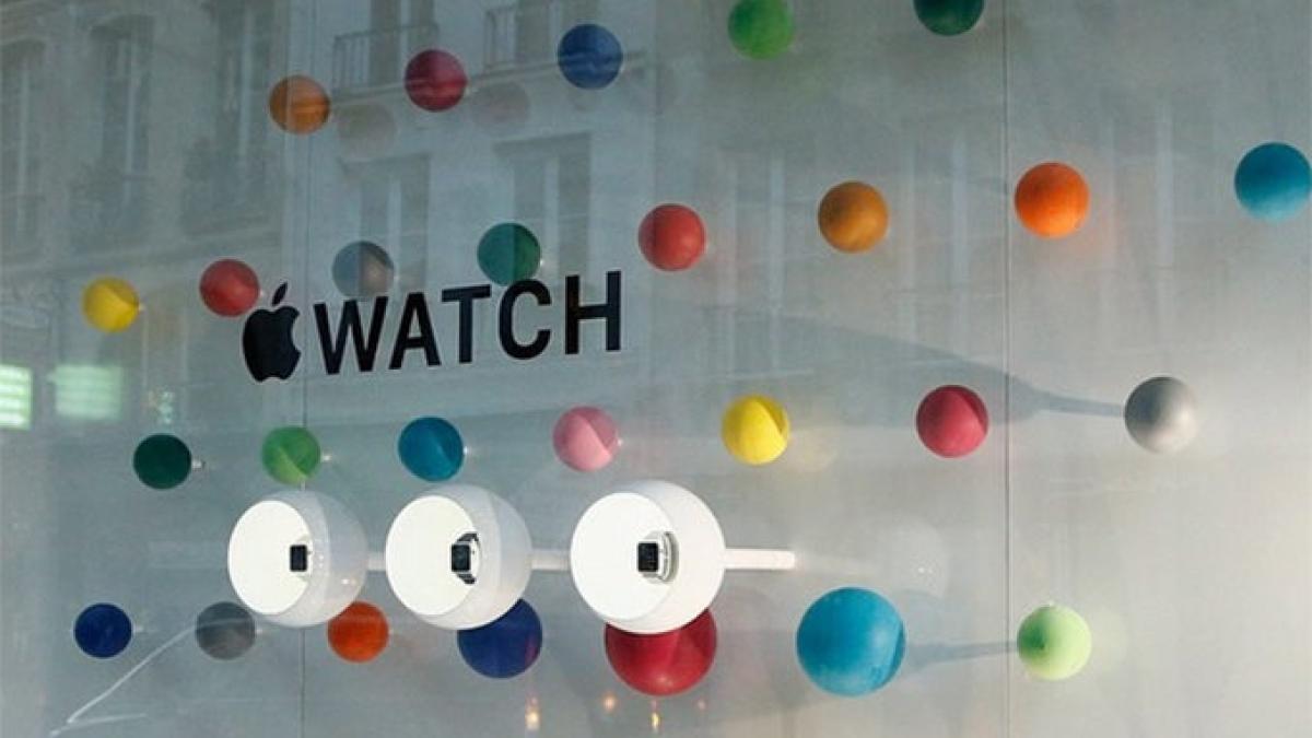 Apple Watch 'modela' en París
