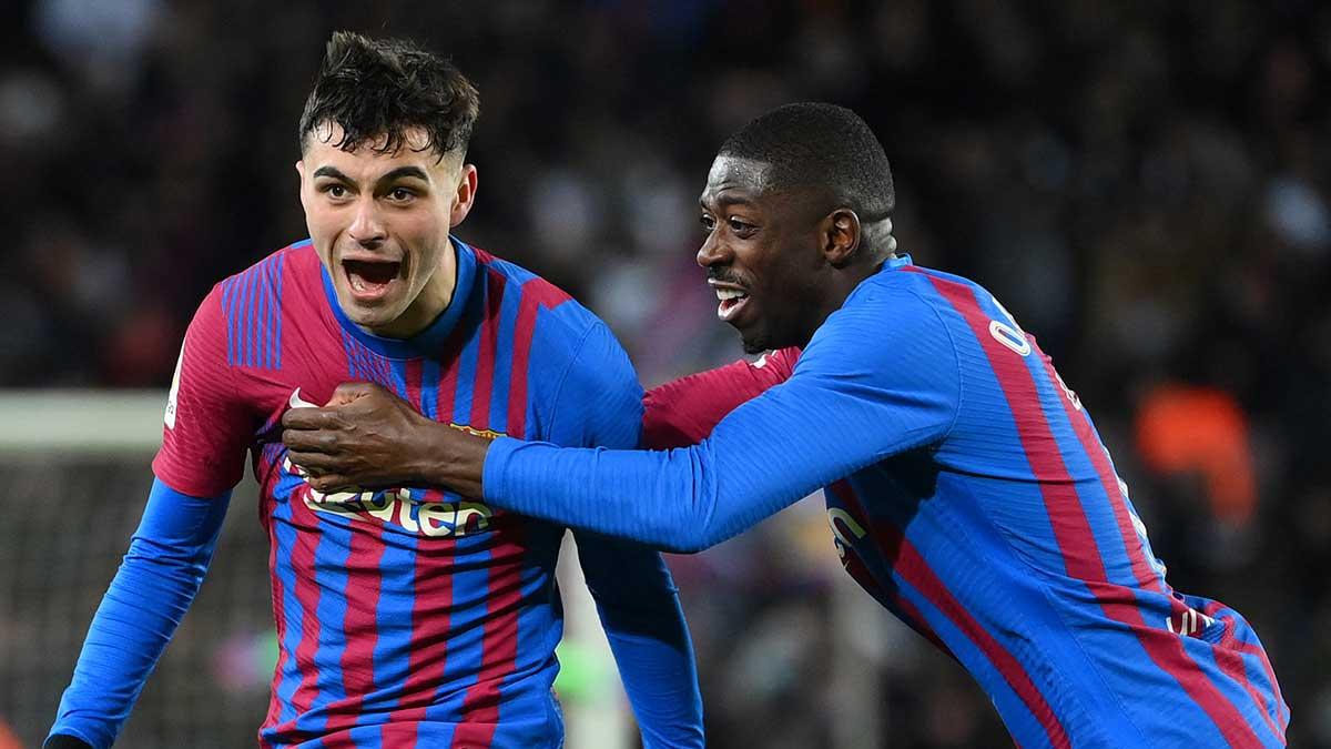 Pedri renueva con el Barcelona hasta 2030