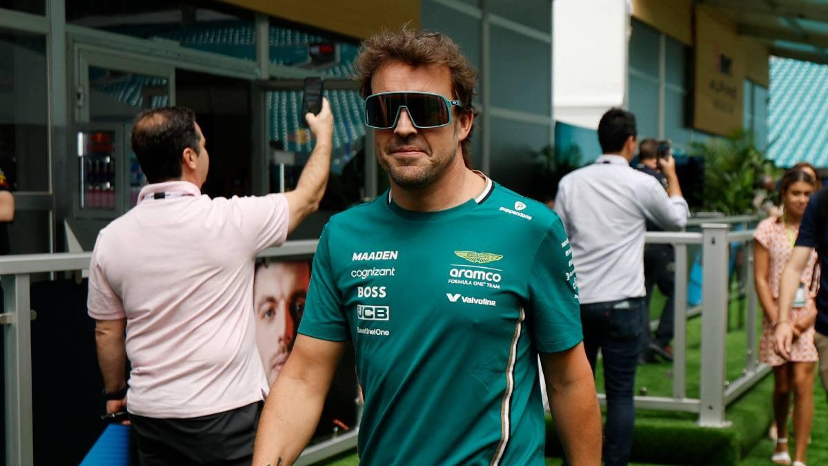 Alonso entiende que Newey no tiene que arreglar el terrible Aston ...