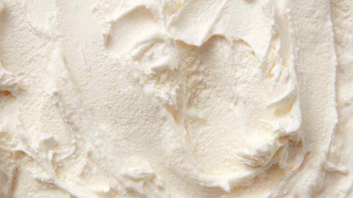 ¿Qué es la nata? Descubre más de este ingrediente y de dónde es que se saca