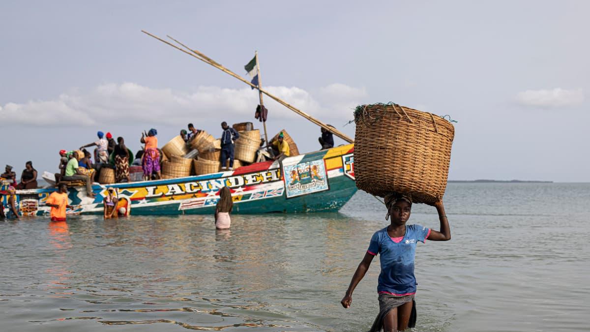 Cambio climático: ¿Cuánta gente vive en Nyangai, la isla que se traga ...