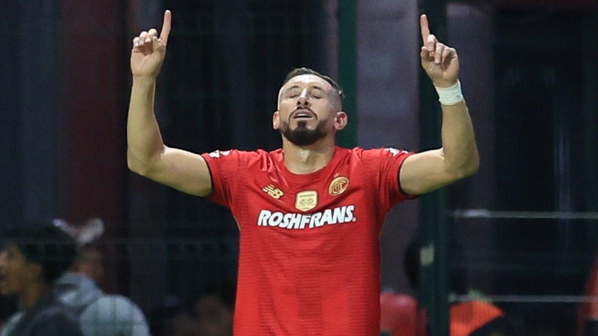 Toluca es nuevo líder de Liga MX pese a expulsión de Héctor Herrera