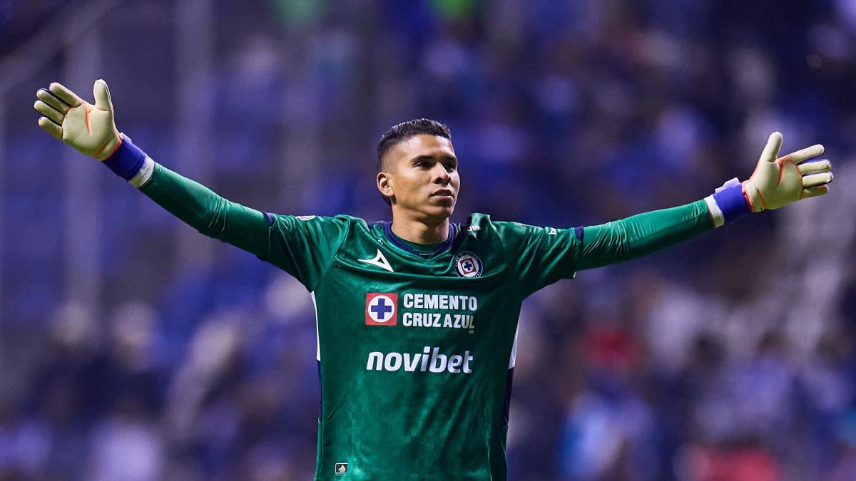 Kevin Mier volvió a jugar con Cruz Azul en el Clausura 2026 tras ...